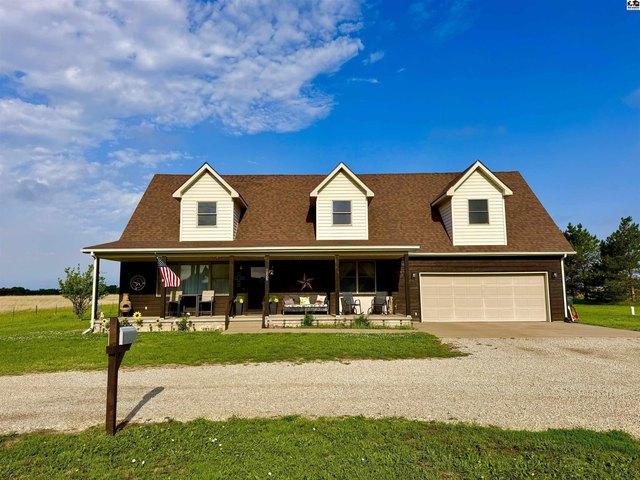 1225 17th Rd, Sterling, KS 67554