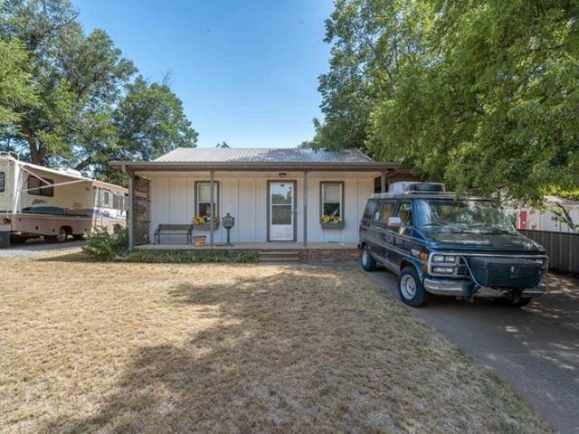 1225 34th St, Wichita Falls, TX 76302