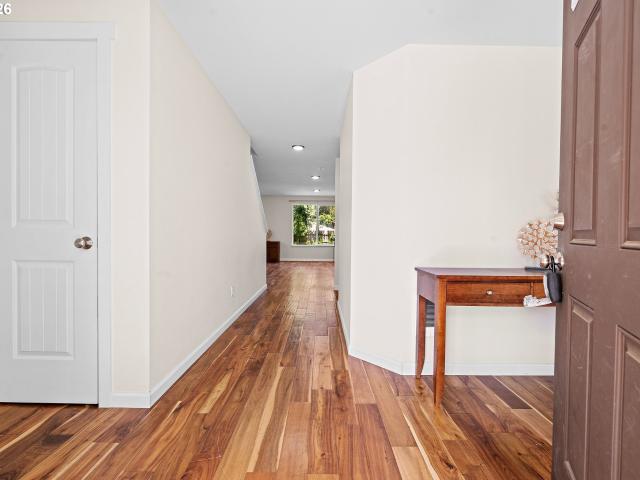 1225 3RD AVE