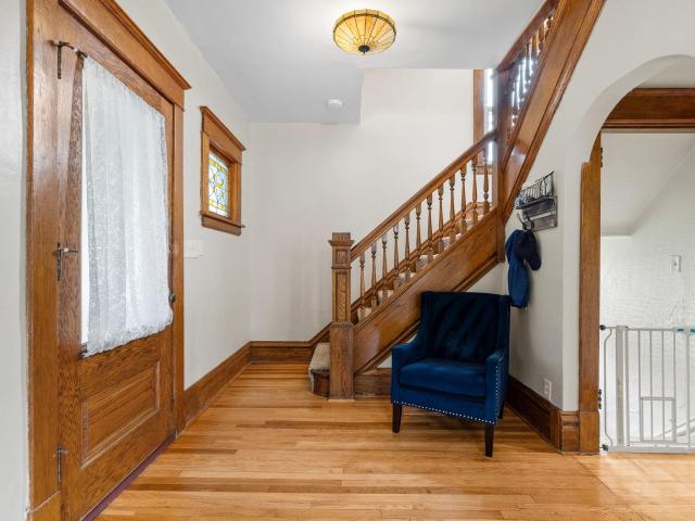 1225 6th Street E