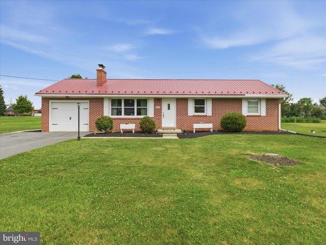 12264 Malissa Dr, Greencastle, PA 17225