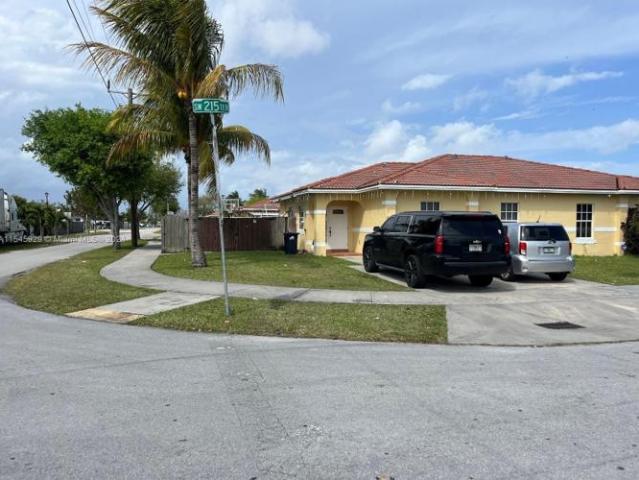 12265 SW 215th Terrace, Miami, FL 33177