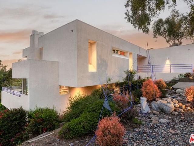 12268 Canna Rd, Los Angeles, CA 90049
