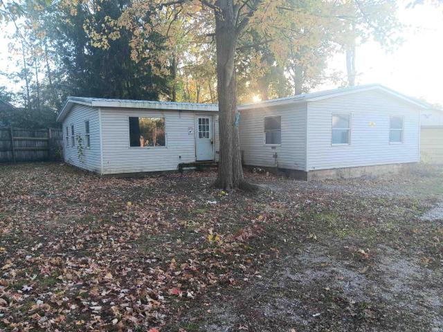 1226 N Walnut St, Brazil, IN 47834 | MLS #202543 | Compass