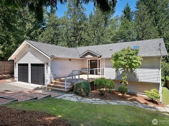 1226 NE Ballinger Pl, Shoreline, WA 98155