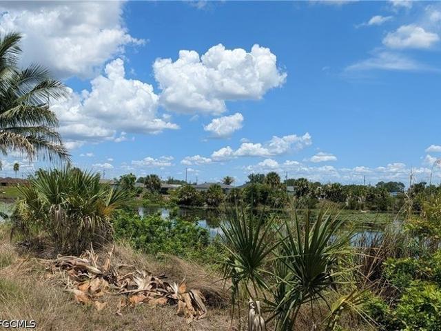 1226 NE 40th St, Cape Coral, FL 33909