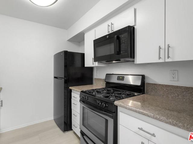 1226 Amherst Avenue 304