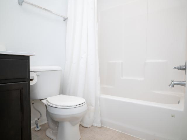 1226 Arlington Dr, Greenfield, IN 46140 | MLS #22066