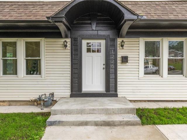 1226 Everett Avenue