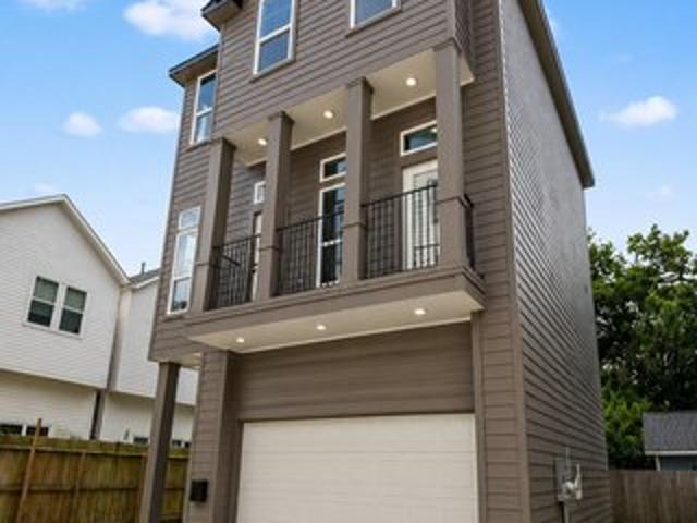 1226 E 23rd St, Houston, TX 77009