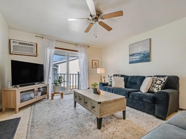 1226 E Decorah Rd, Unit 3