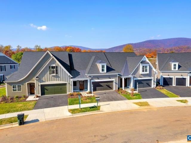 1226 Farrow Dr, Charlottesville, VA 22901