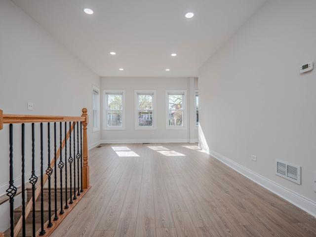 1226 Hayes Ave, Oak Park, IL 60302 | MLS #12624 | Compass
