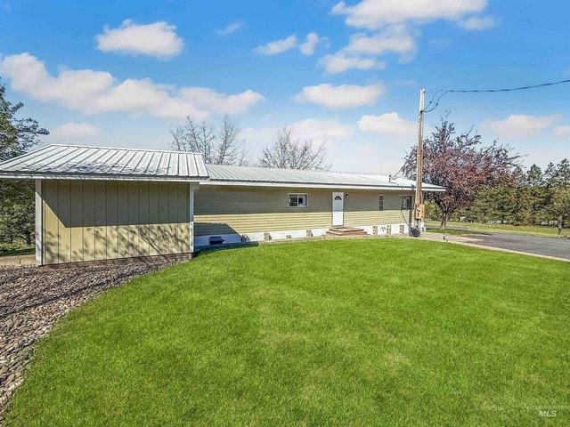 1226 Larson Rd, Moscow, ID 83843