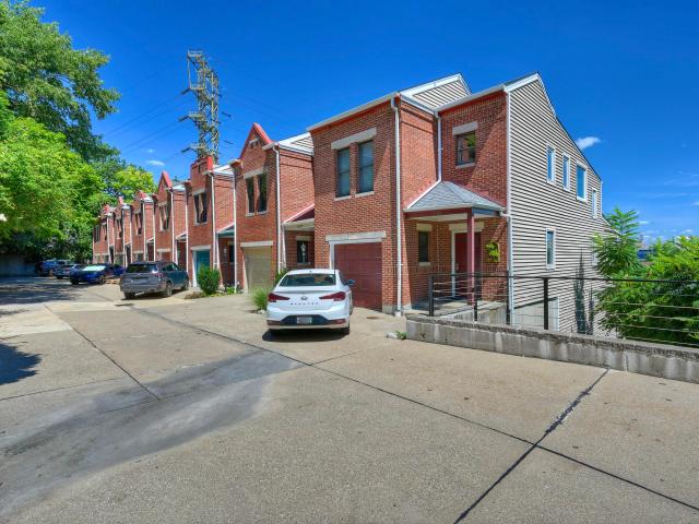1226 Riverview Place