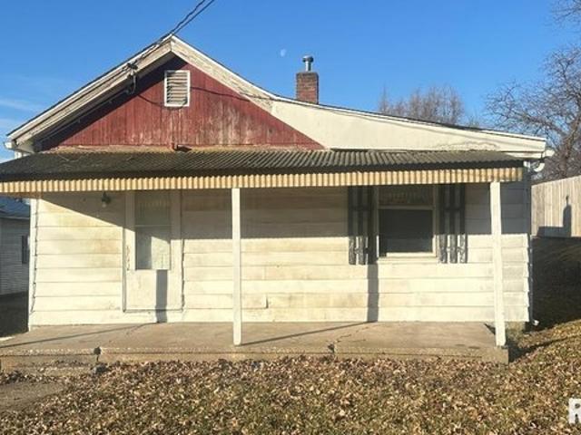 1226 S 19th St, Quincy, IL 62301