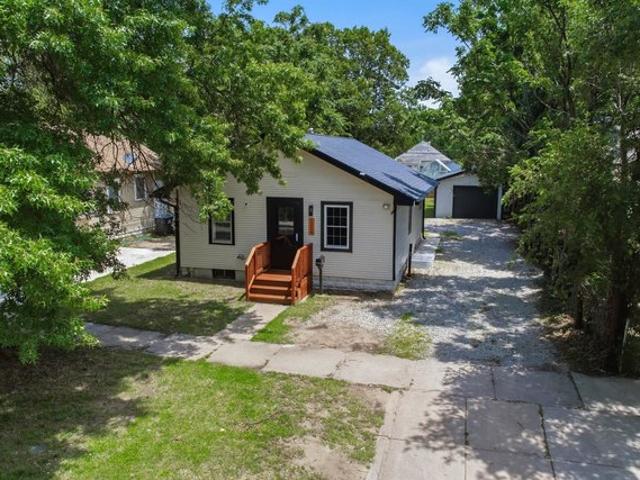 1226 S Lulu Ave, Wichita, KS 67211