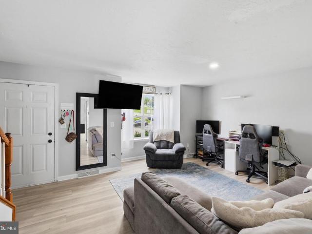 1226 Wanda Drive