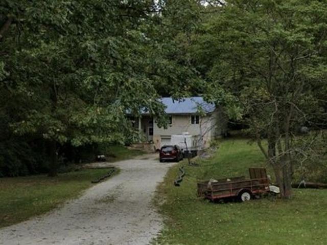12275 Middle Creek Rd, Clinton, IL 61727