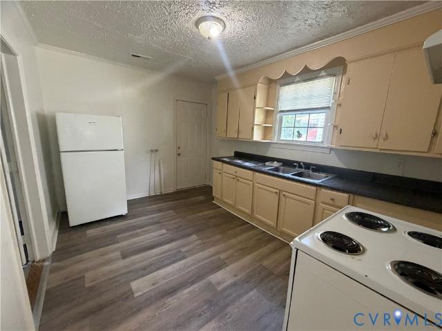 1227 Montgomery Ave, Petersburg, VA 23803 | MLS #2619