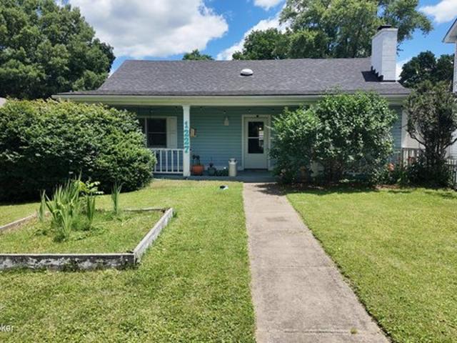 1227 Ormsby Ln, Louisville, KY 40222