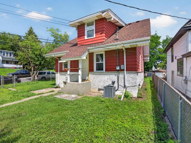 1227 Arkwright Street