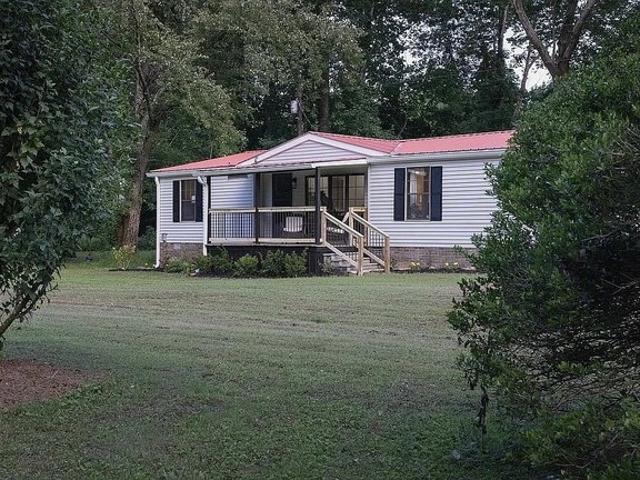 1227 Brushy Rd, Centerville, TN 37033
