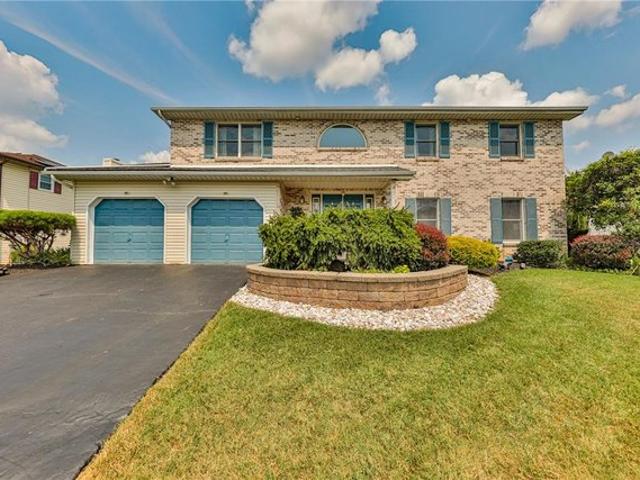 1227 Fairmont St, Whitehall, PA 18052
