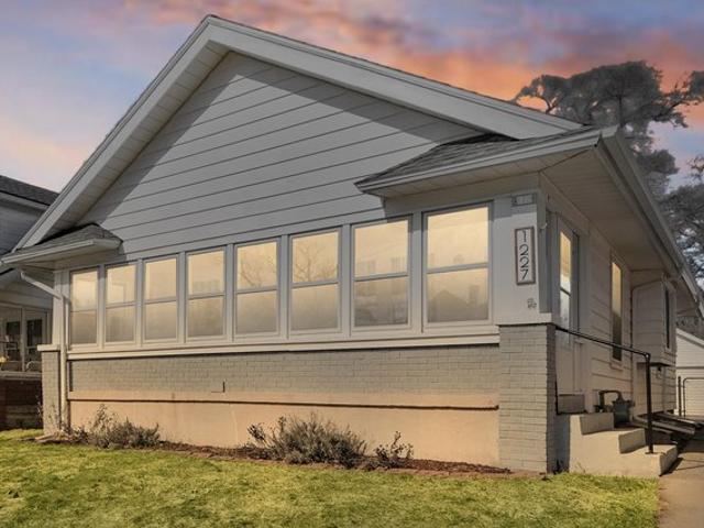 1227 Joosten St SW, Wyoming, MI 49509