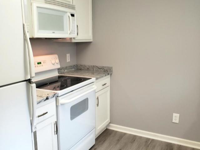 1227 Lenny Lane
