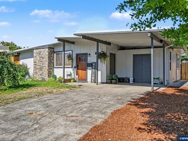 1227 SW Oregon Ave, Dallas, OR 97338