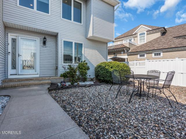 1227 Varuna Drive