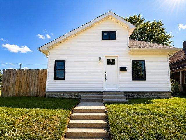1227 W 13th St, Muncie, IN 47302