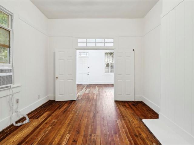 1228 Magazine Street