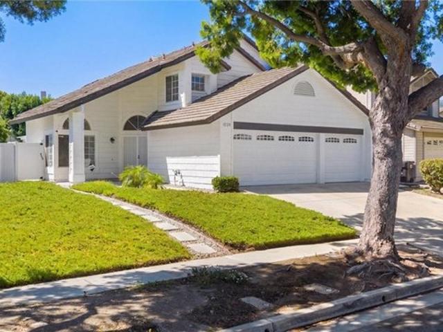 1228 Mayfair Dr, Corona, CA 92882