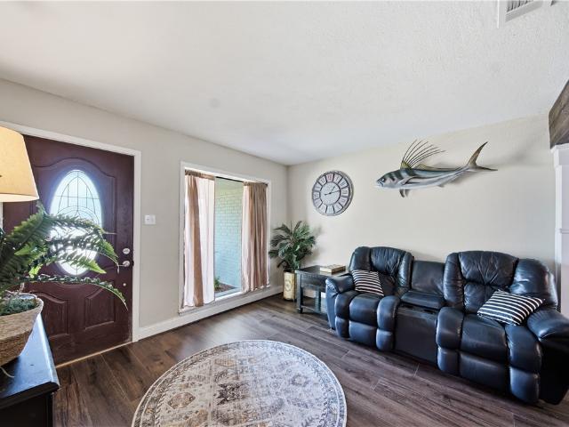 1228 Memorial Parkway