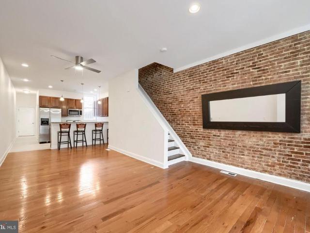1228 N Broadway
