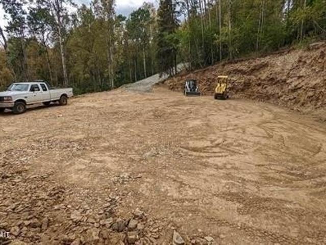 1228 Cartleb Rd, Fairbanks, AK 99712
