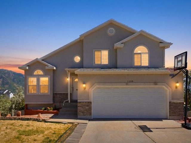 1228 E 3225 N, Layton, UT 84040