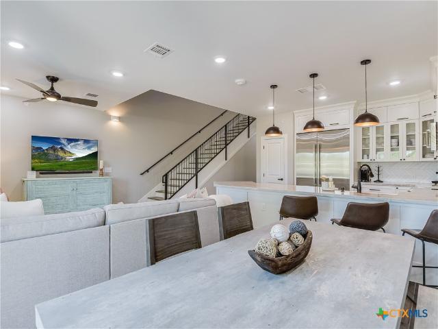 1228 Ervendberg Ave, Unit 304, New Braunfels, TX 78130 | MLS #536019