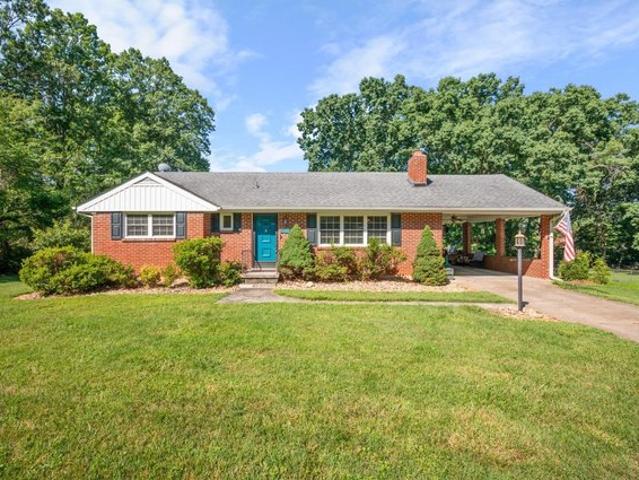 1228 Lakeview Dr, Lynchburg, VA 24502