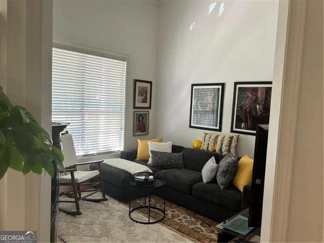 1228 Lakeview Parkway