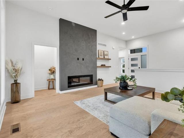 1228 Larkspur Place