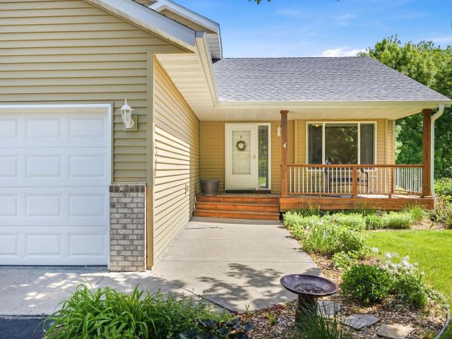 1228 Leo Lane