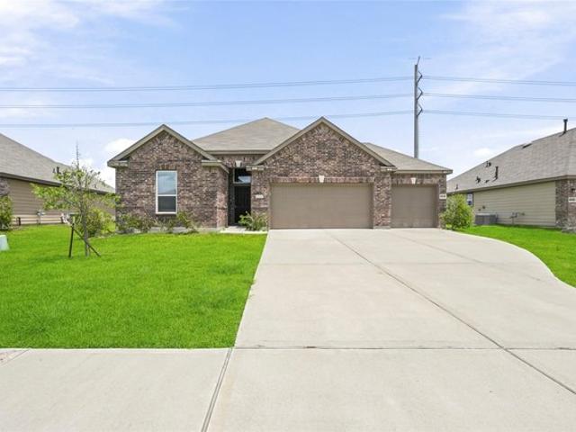 1228 Painted Bunting Dr, La Marque, TX 77568