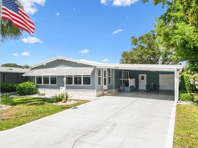 1228 Palmetto Dr, The Villages, FL 32159