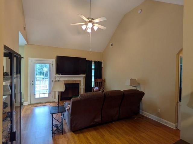 1228 Peacock Trail
