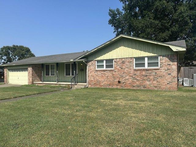 1228 Sky Ln, Miami, OK 74354