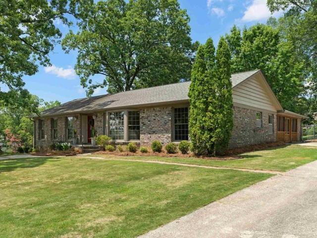 1228 Vista Ln, Vestavia Hills, AL 35216