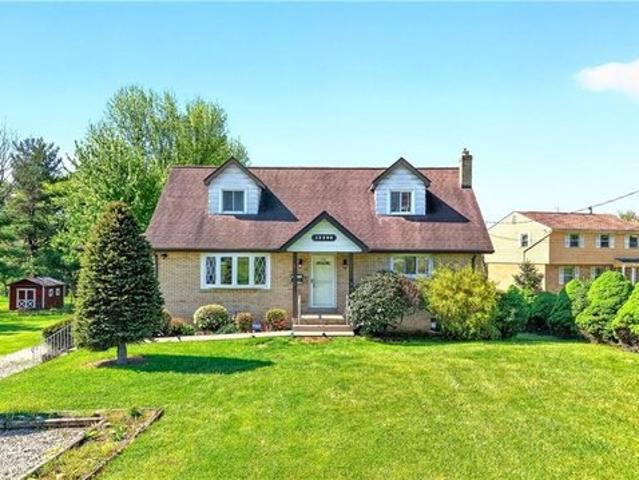 12296 Longview Dr, Irwin, PA 15642